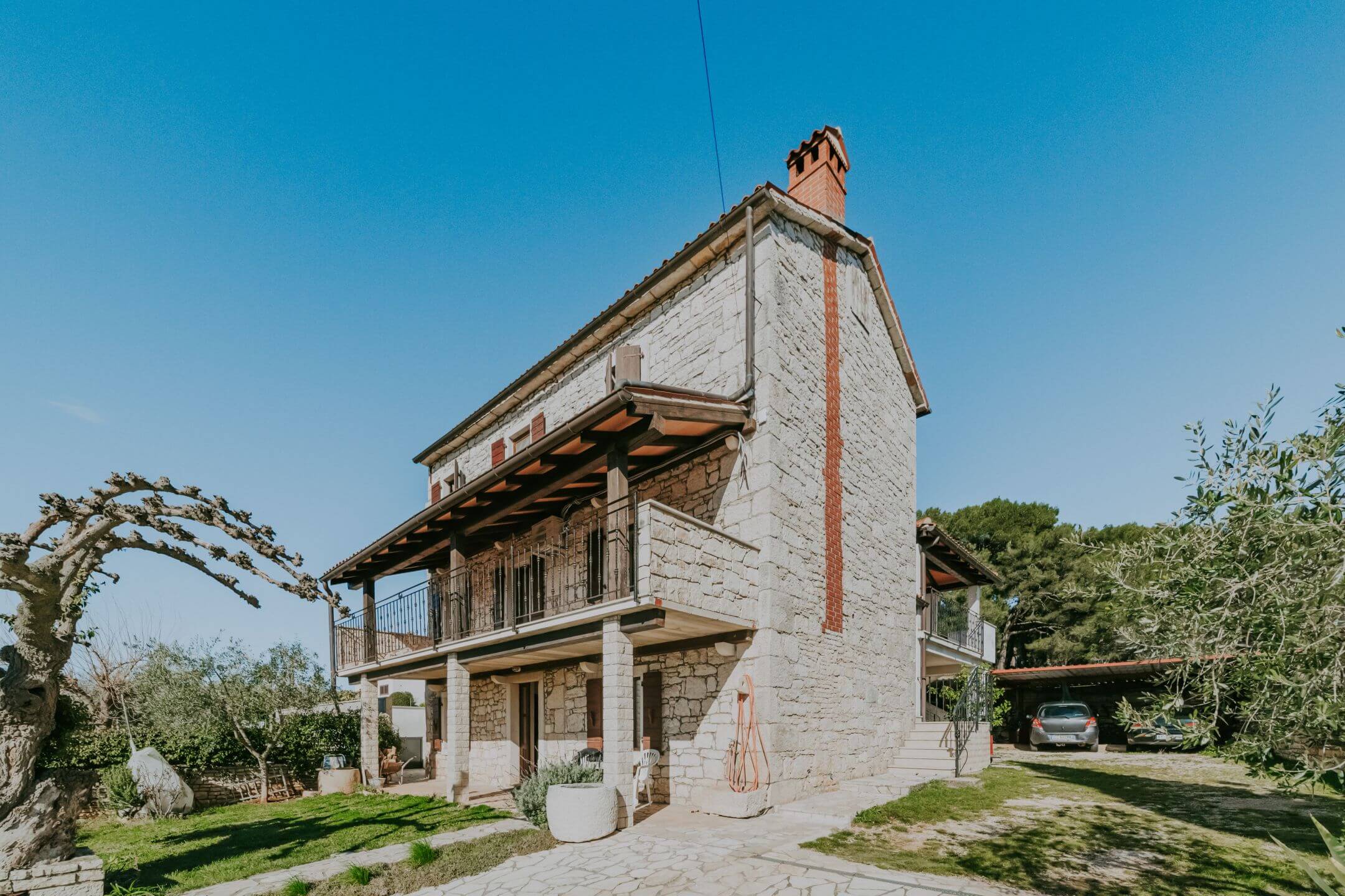Poreč surroundings | Renovated Istrian stone house with pool and sea view